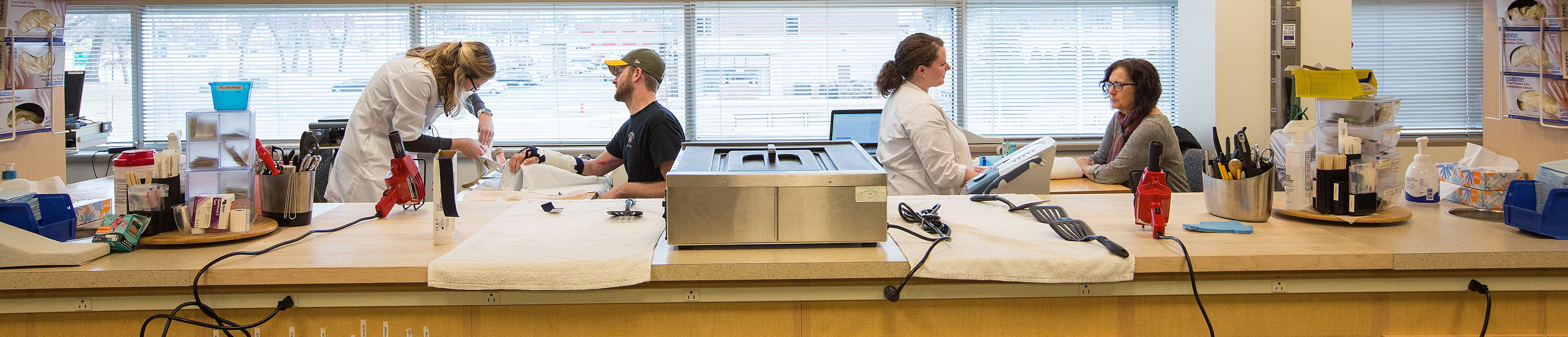 The Hand Center | Plastic Surgery | Medical College of Wisconsin